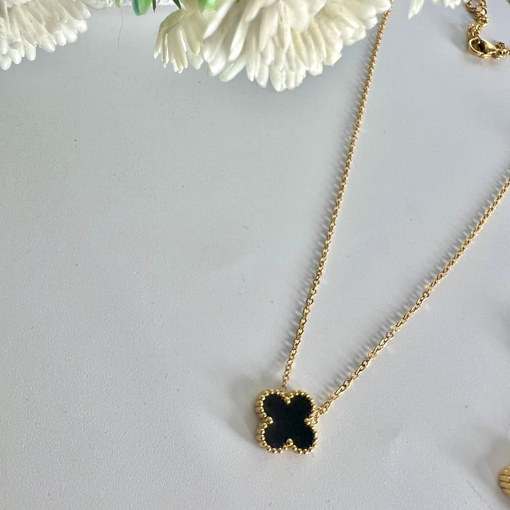Black Clover Jewellery Set – Jewellery bazar